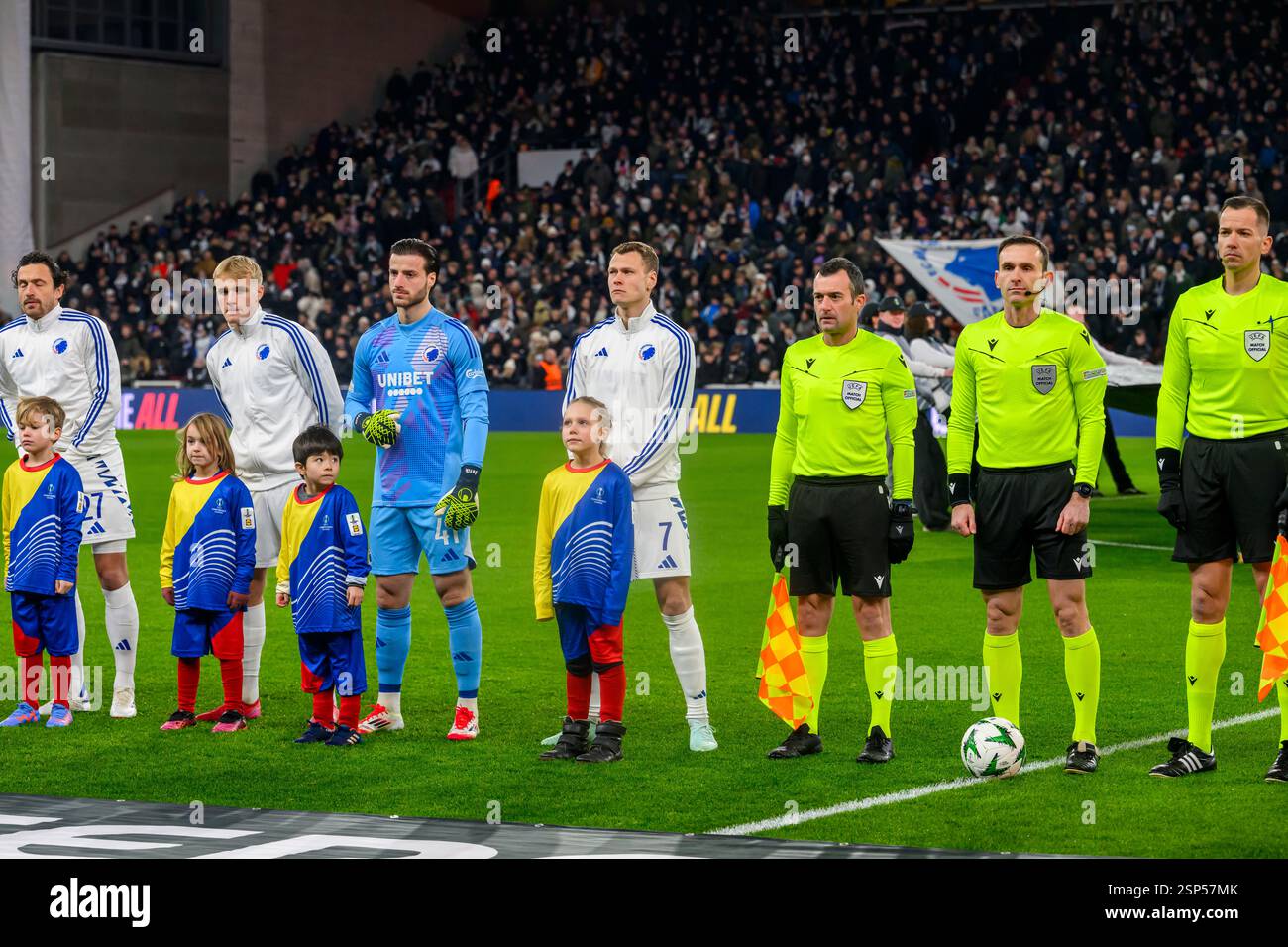 FCK holdopstilling. Lineup. 27 (FCK) - Thomas Delaney, 17 (FCK ...