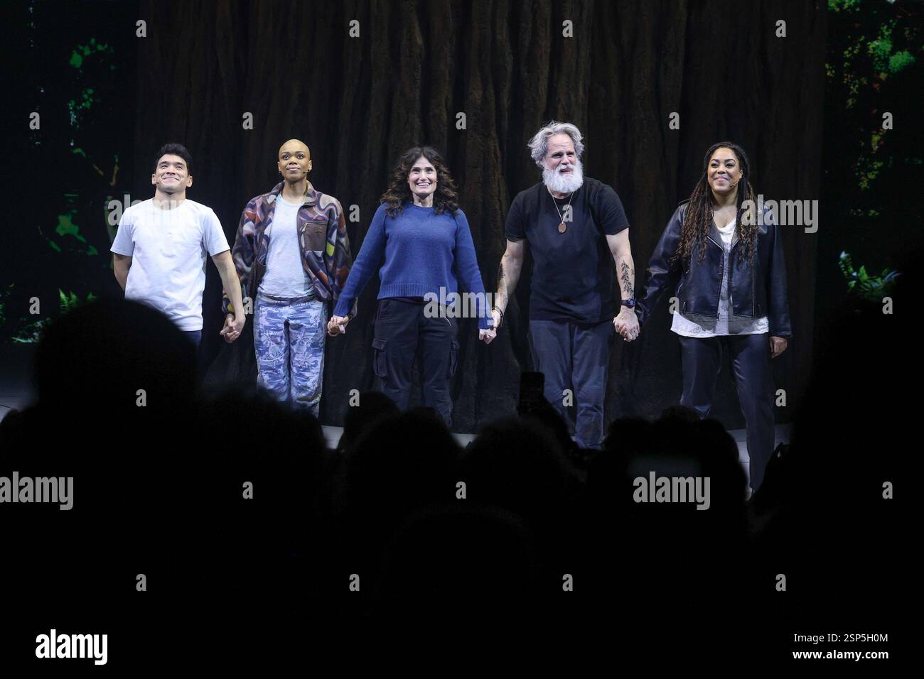Zachary Noah Piser, Khaila Wilcoxon, Idina Menzel, Michael Park, De ...