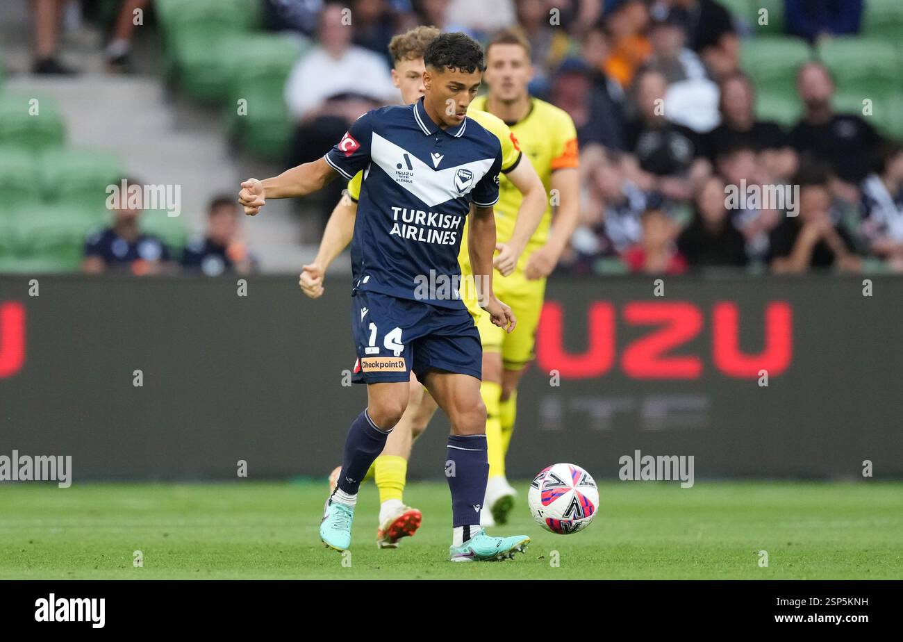 Melbourne, Australia. 14th Feb, 2025. Jordi Valadon of the Victory ...