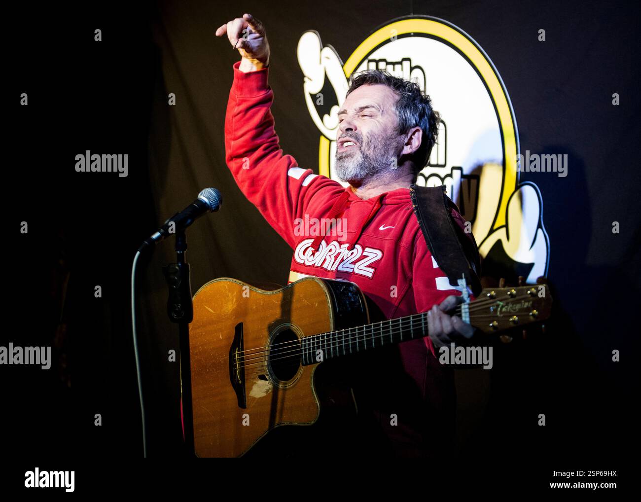 Phil Nichol performing at the Little Smash Comedy night, Bar Up The ...