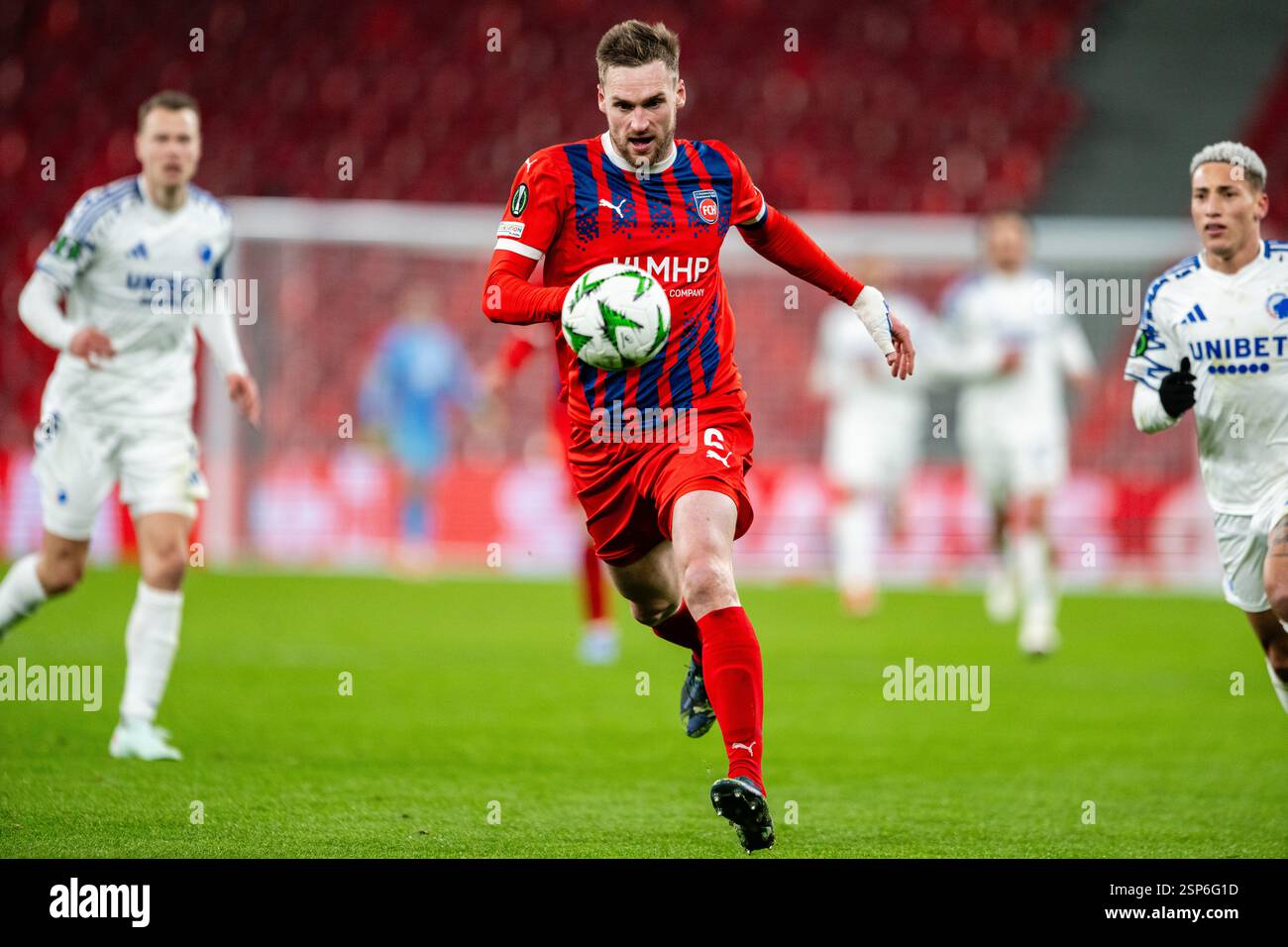 Copenhagen, Denmark. 13th Feb, 2025. Patrick Mainka (6) of FC ...