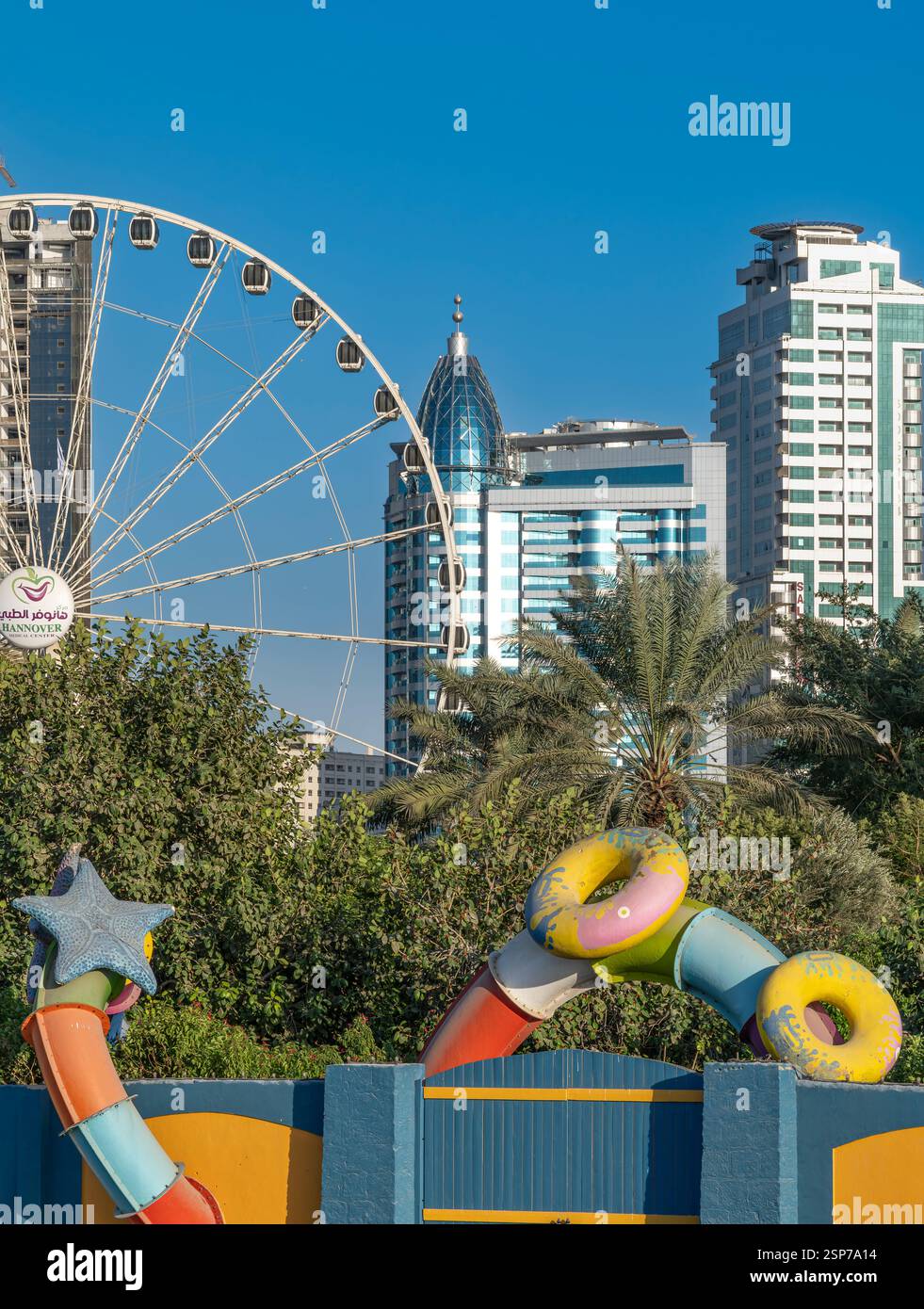 An exciting combination of buildings and the "Eye of the Emirates ...