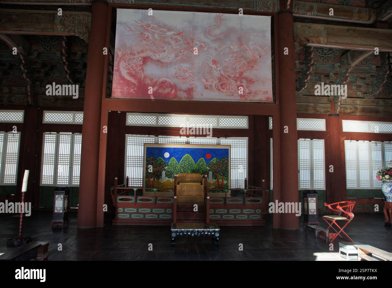 Gyeongbokgung Palace Throne Hall. Red pillars, ornate ceiling, dragon ...