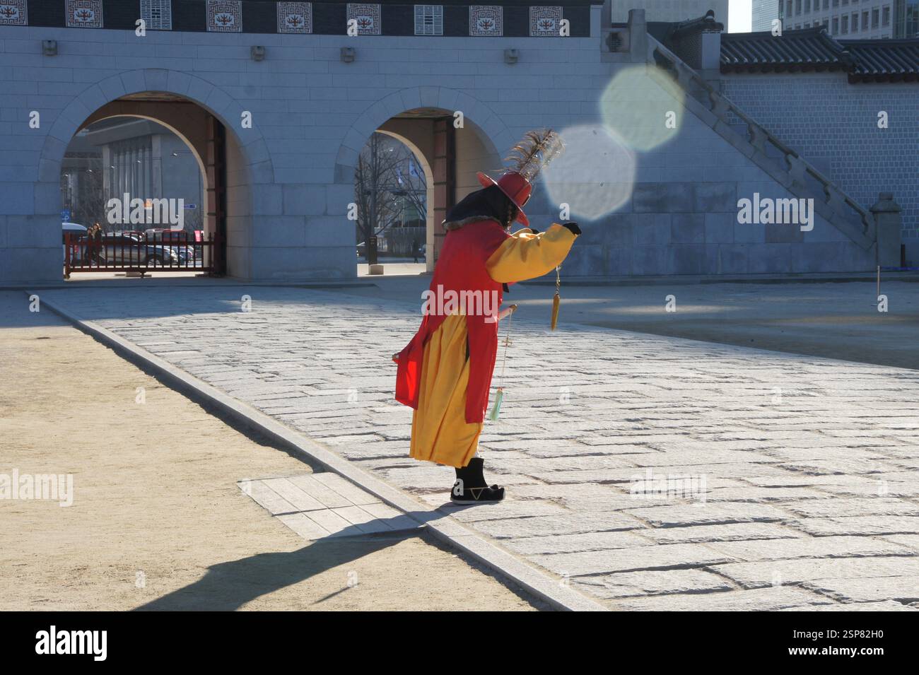Gwanghwamun Gate guard performing traditional ceremony. South Korea ...