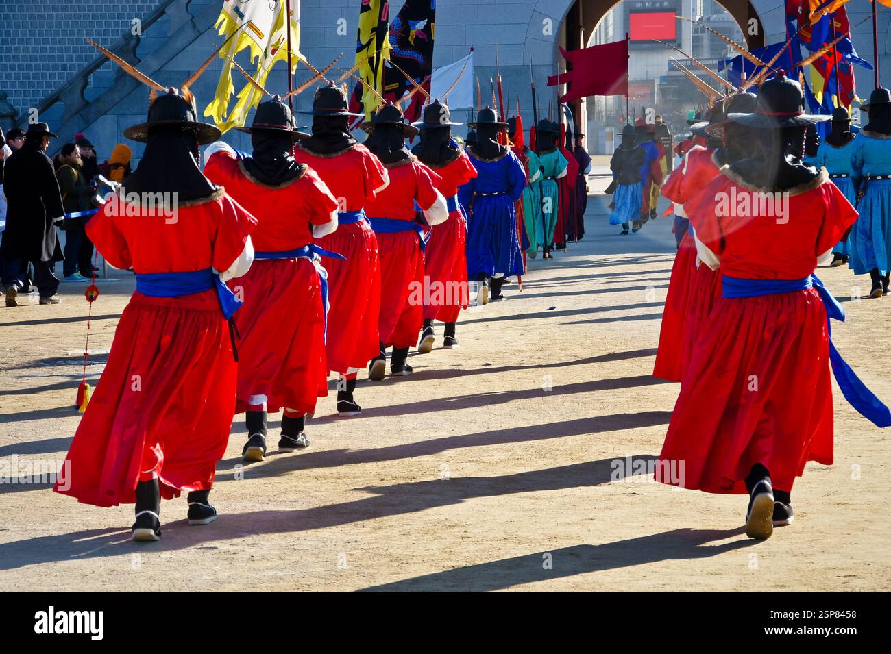 Royal guard South Korea. In vibrant red uniforms and black hats, they ...