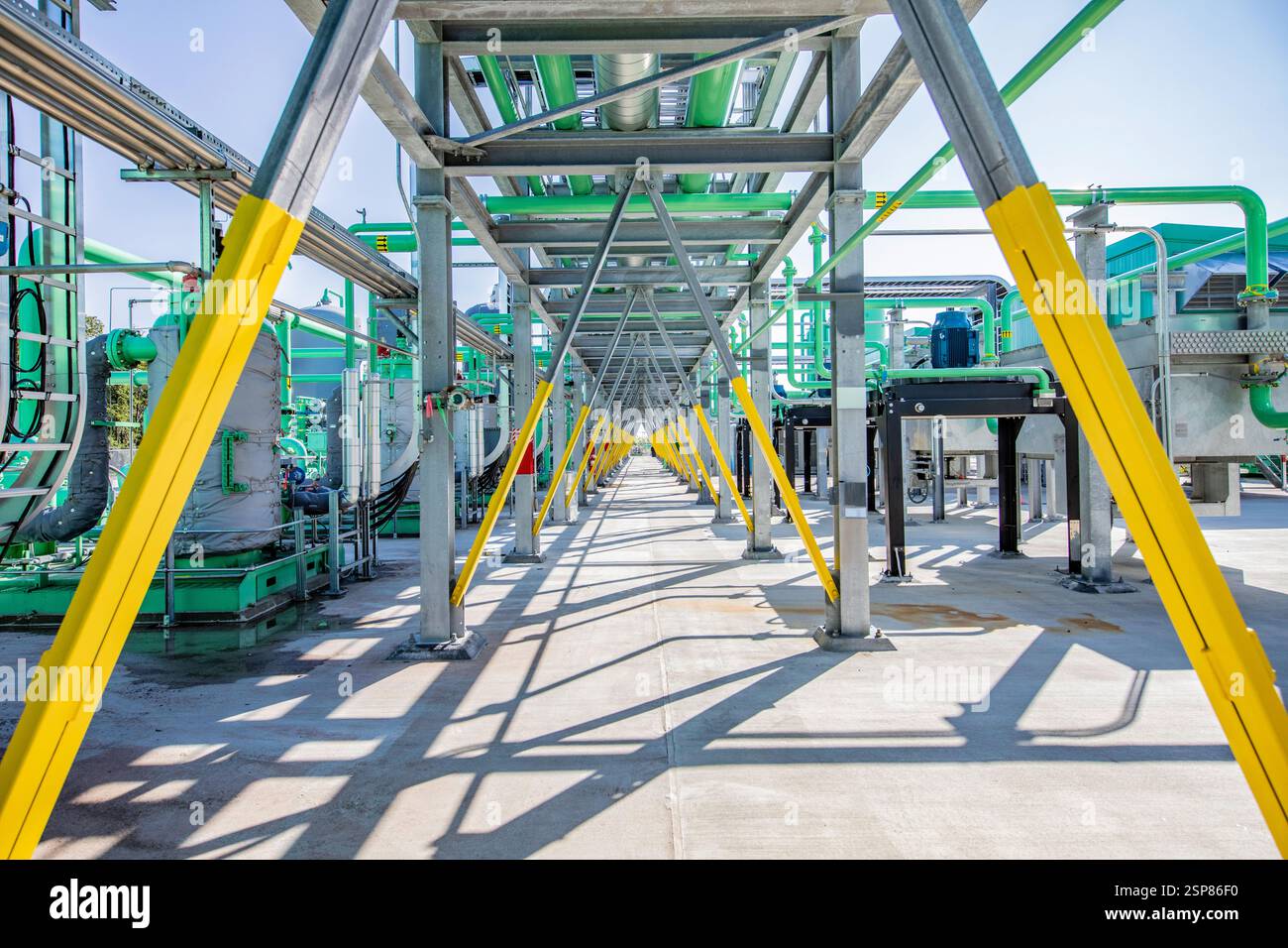 New gas plant in Colorado Stock Photo - Alamy
