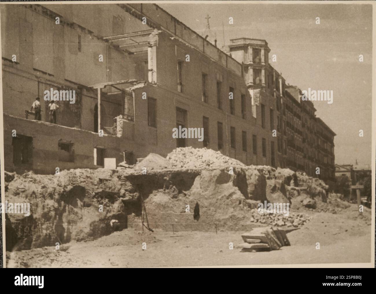 Madrid, August 1947. Extension of the Gran Via. Credit: Album / Archivo ...