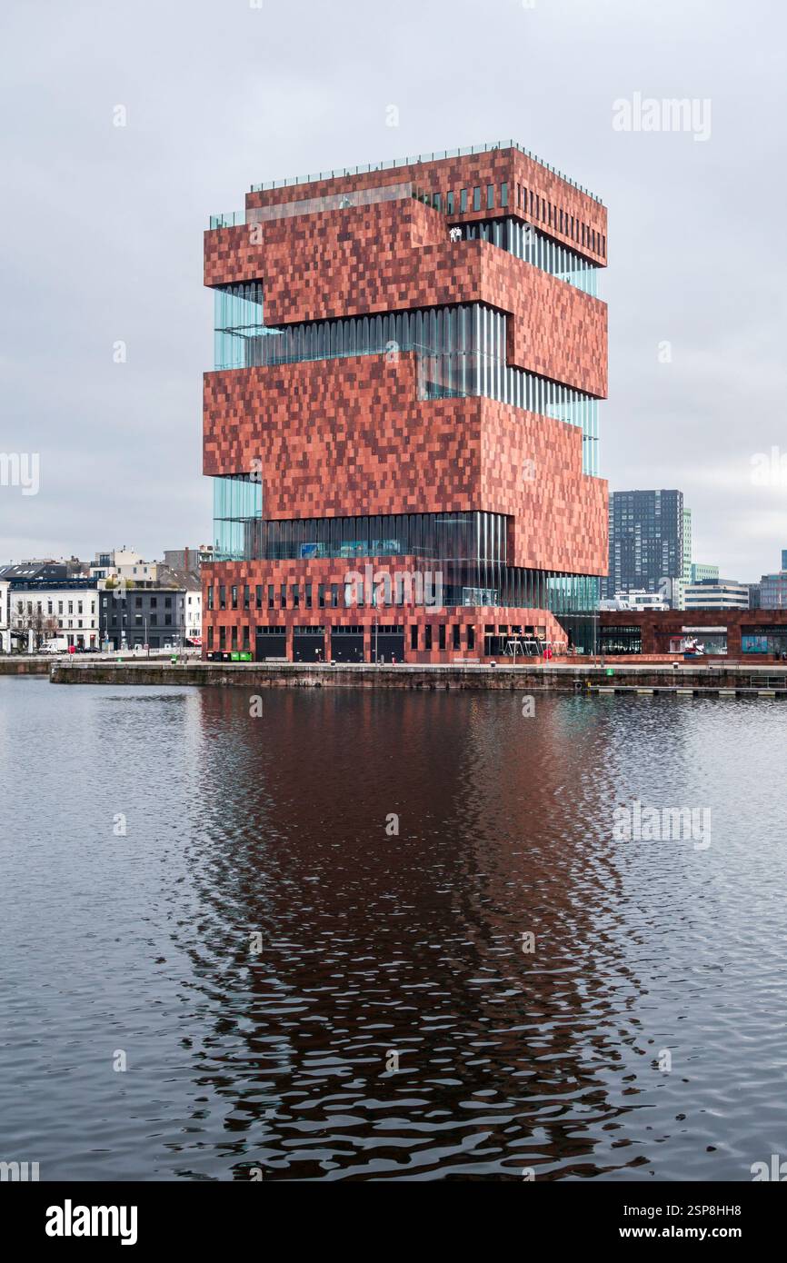 The museum and gallery of MAS (Museum aan de Stroom) in Antwerp ...