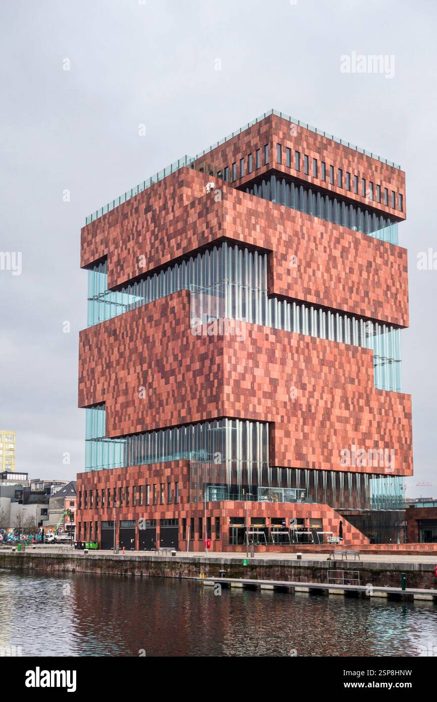 The museum and gallery of MAS (Museum aan de Stroom) in Antwerp ...