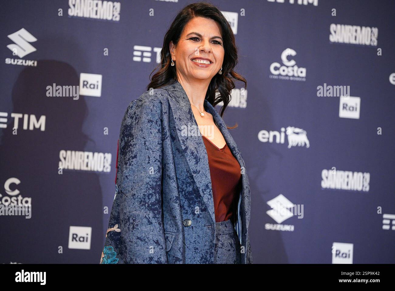 Sanremo, Italia. 14th Feb, 2025. Geppi Cucciari attend a photocall at ...