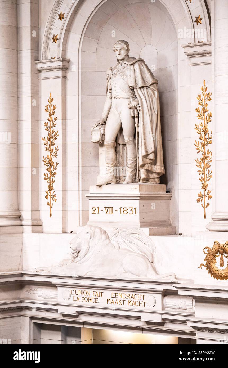 Lepold I, first King of Belgium, statue at the at the half dome of the ...