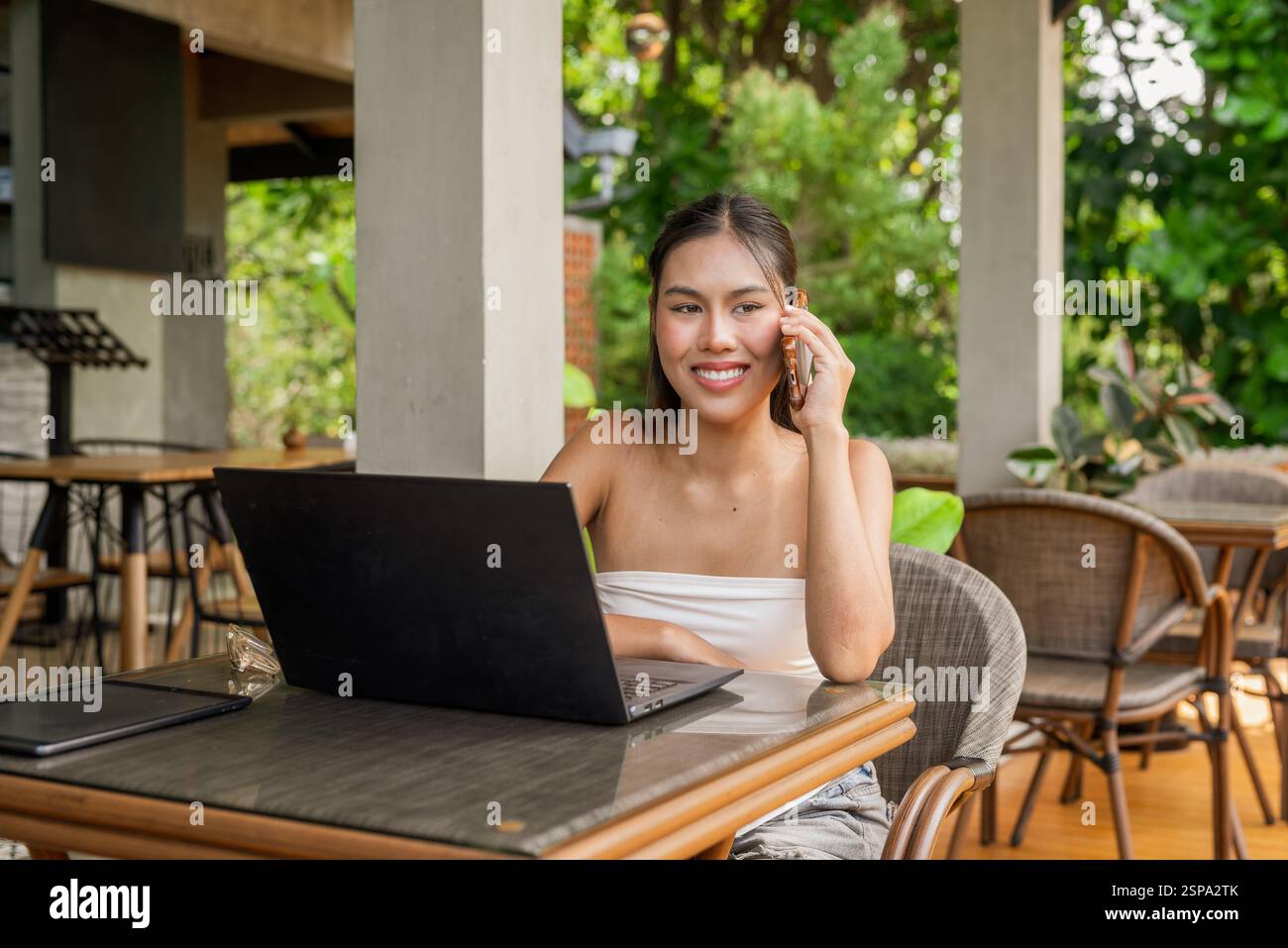 Workspace summer cafe coffee laptop hi-res stock photography and images ...