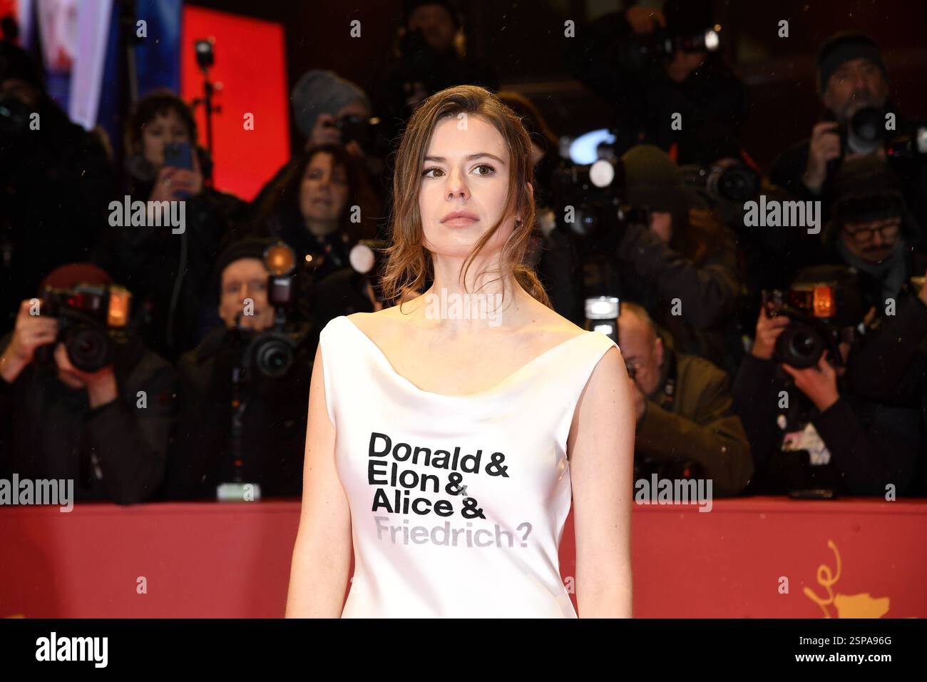 Luisa Neubauer bei der Premiere Das Licht und Berlinale Eroeffnung am 13.02.2025 *** Luisa ...