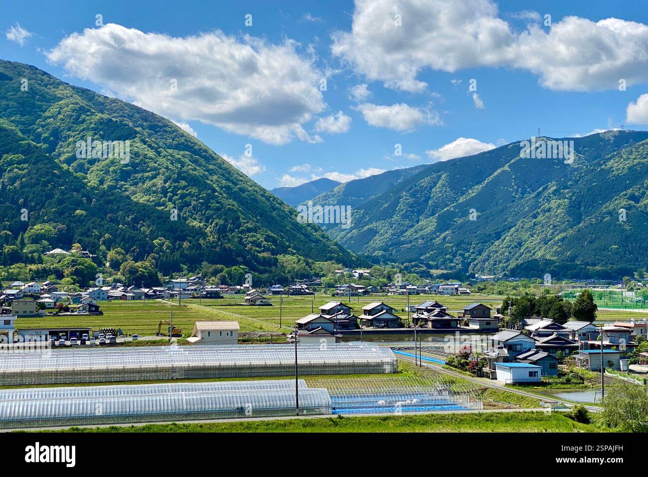 Japanese countryside and city hi-res stock photography and images - Alamy