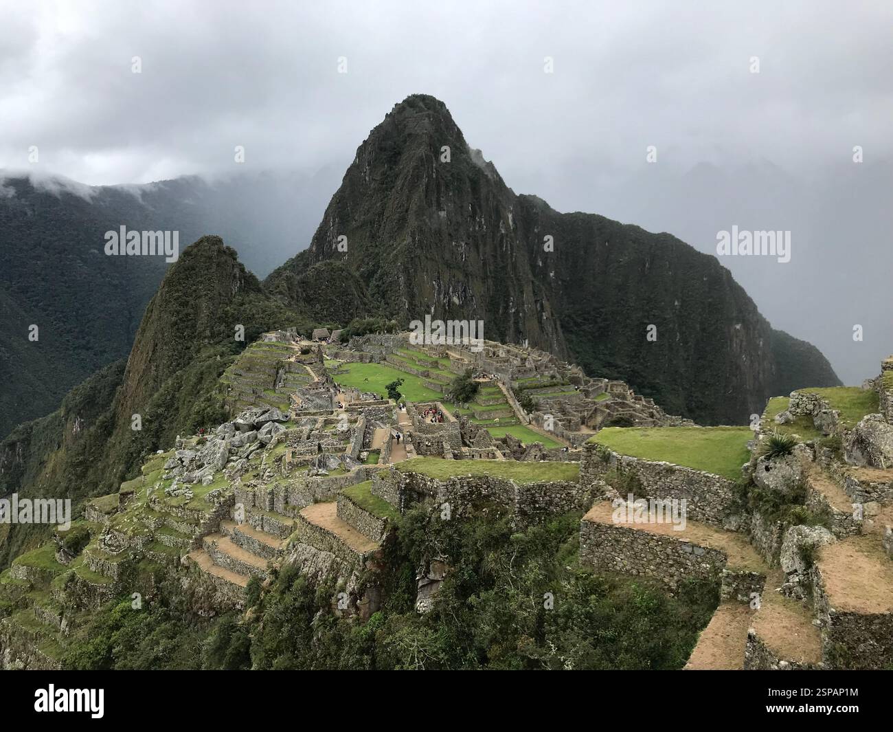The ruins of Machu Picchu, the Inca treasure between the Peruvian ...