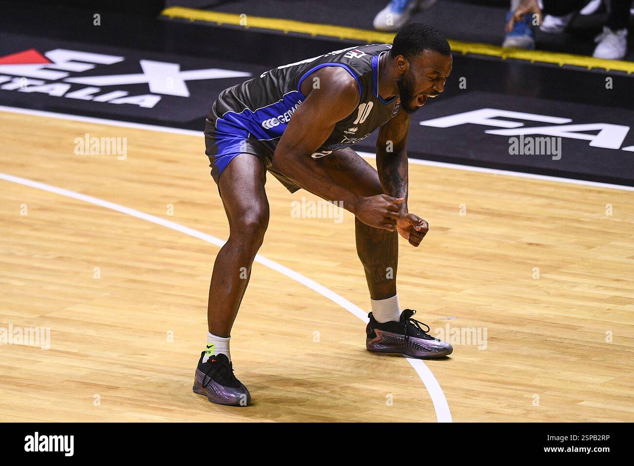 Jason Burnell celebrates during the LBA Frecciarossa Final Eight 2025 ...