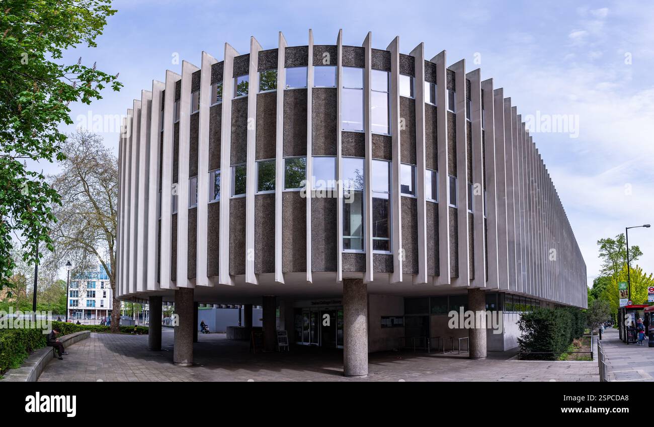 Swiss Cottage Library, London designed by Sir Basil Spence Stock Photo ...