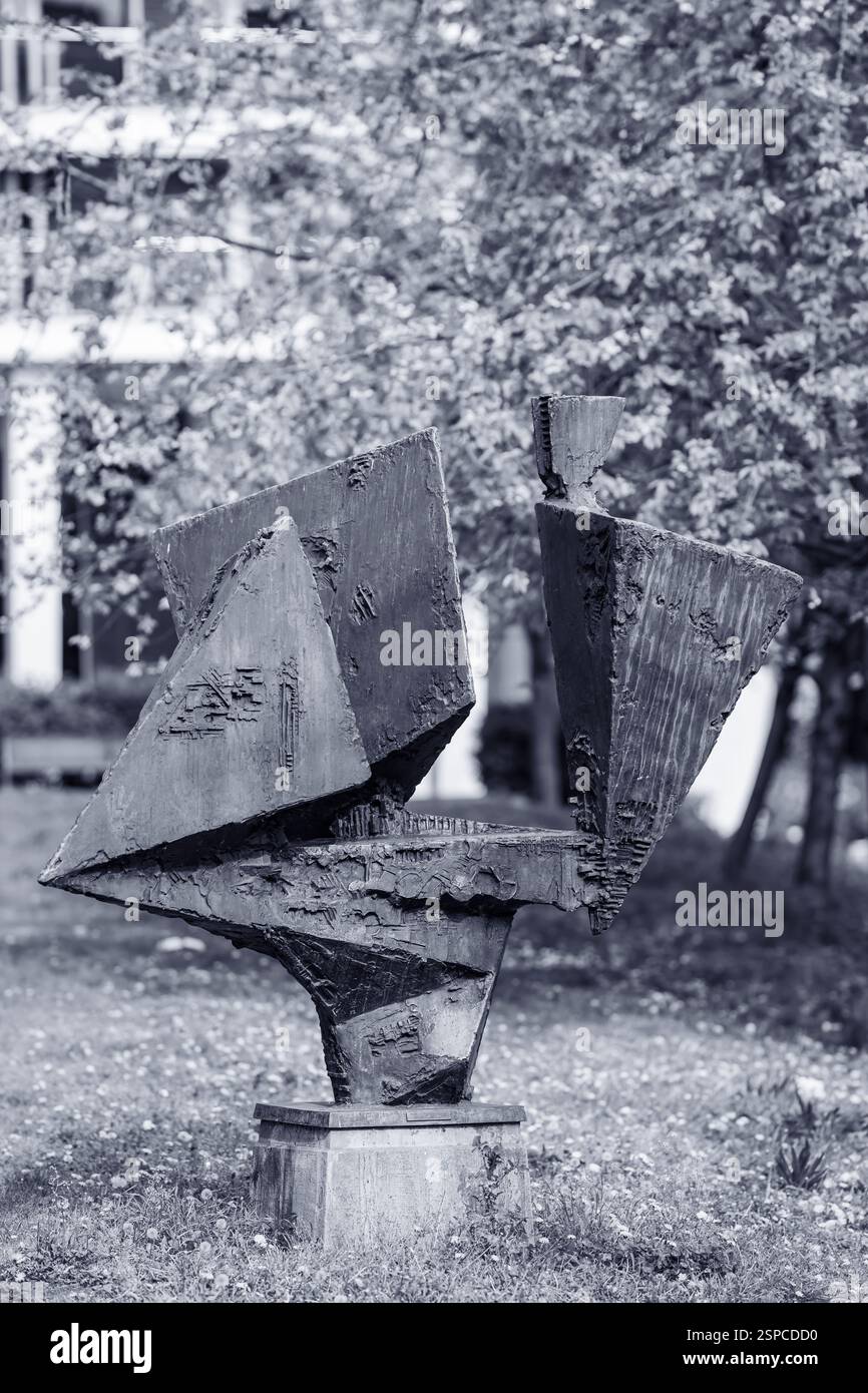 The Hampstead Figure - bronze sculpture by F E McWilliam, commissioned ...
