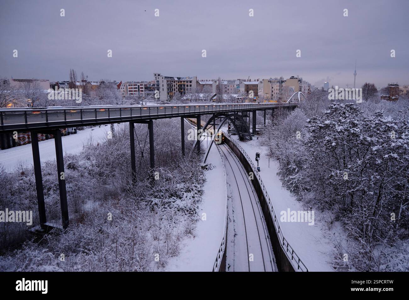 Winter in Berlin Deutschland, Berlin, 14.02.2025, Schwedter Steg, S ...