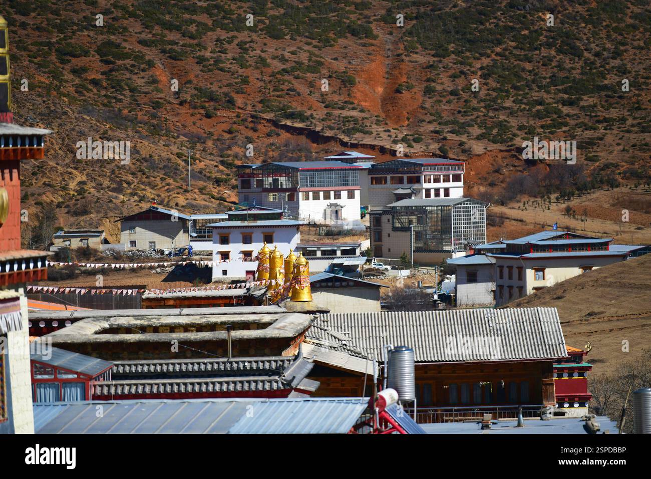 Gadan Songzanlin Temple, the largest Tibetan Buddhist monastery in ...
