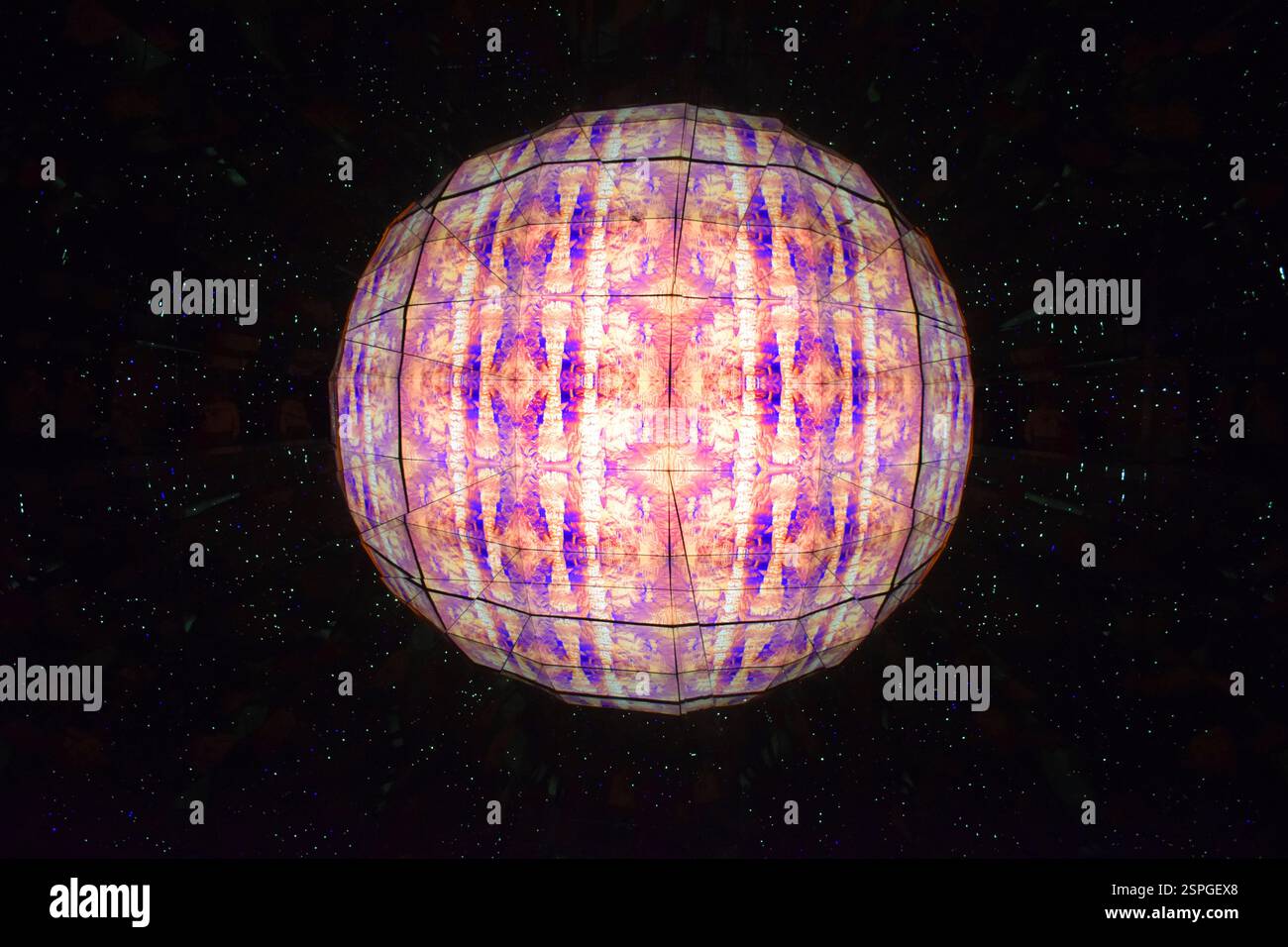 Abstract Light, Kaleidoscope, Geometric Reflection, Cosmic Art ...