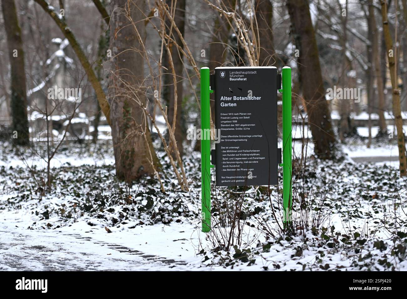 Eingang Alter Botanischer Garten in Muenchen,Schild. *** Entrance to ...
