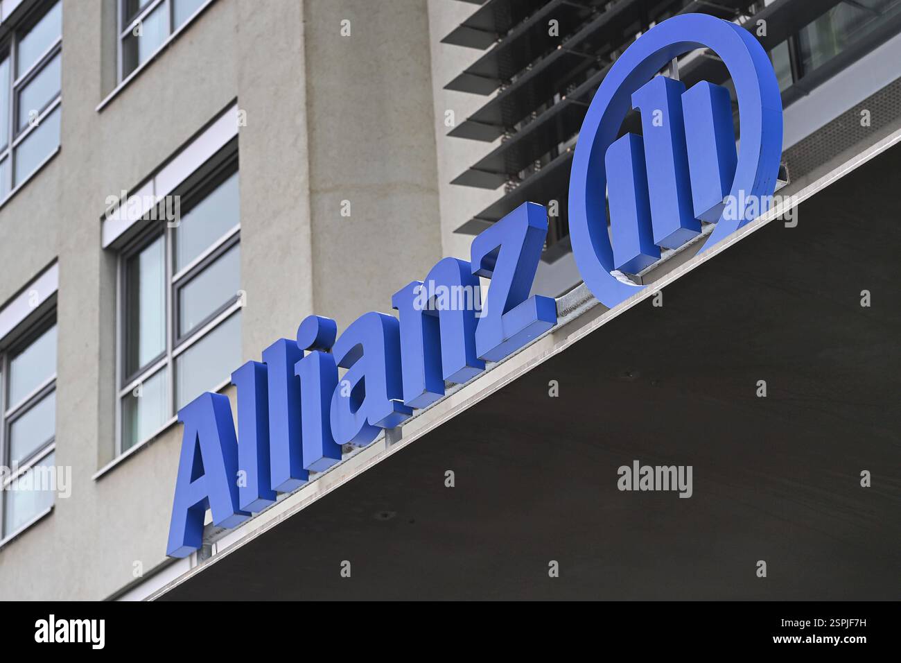 Firmenlogo der ALLIANZ, Allianz Logo,Schriftzug ALLIANZ SE. *** ALLIANZ company logo, Allianz ...