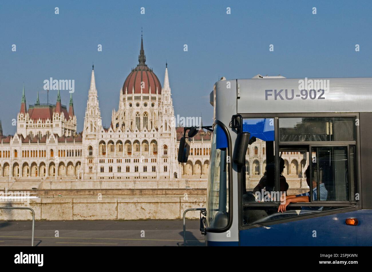 Bus stops in Batthyany ter, Buda and Parliament on the opposite bank of ...