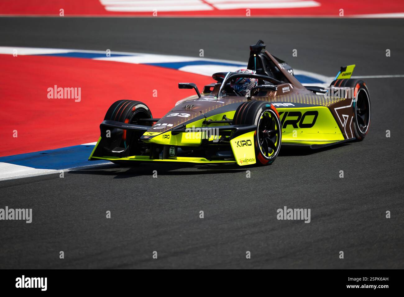 33 TICKTUM Dan (gbr), Kiro Race Co, Porsche 99X Electric WCG3, action ...