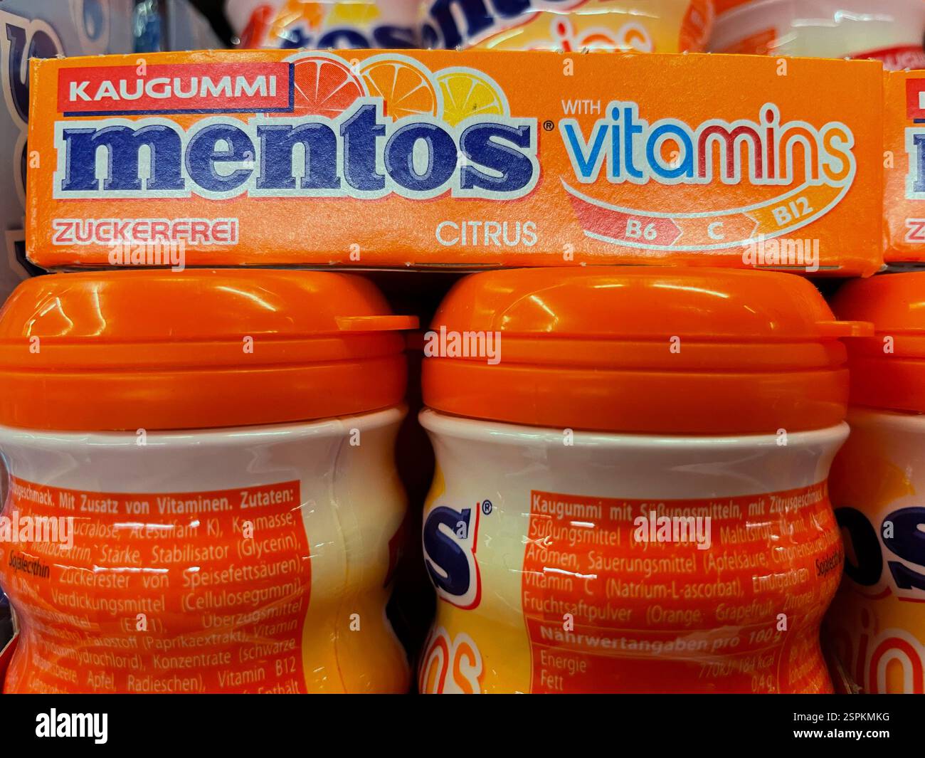 Mentos hi-res stock photography and images - Alamy