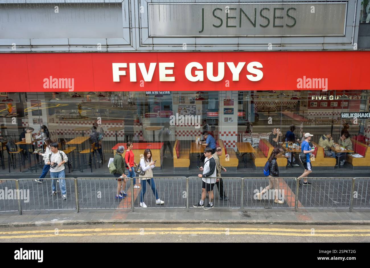 Five Guys Schnellimbiss, Johnston Road, Central, Hongkong, Volksrepublik China Stock Photo - Alamy