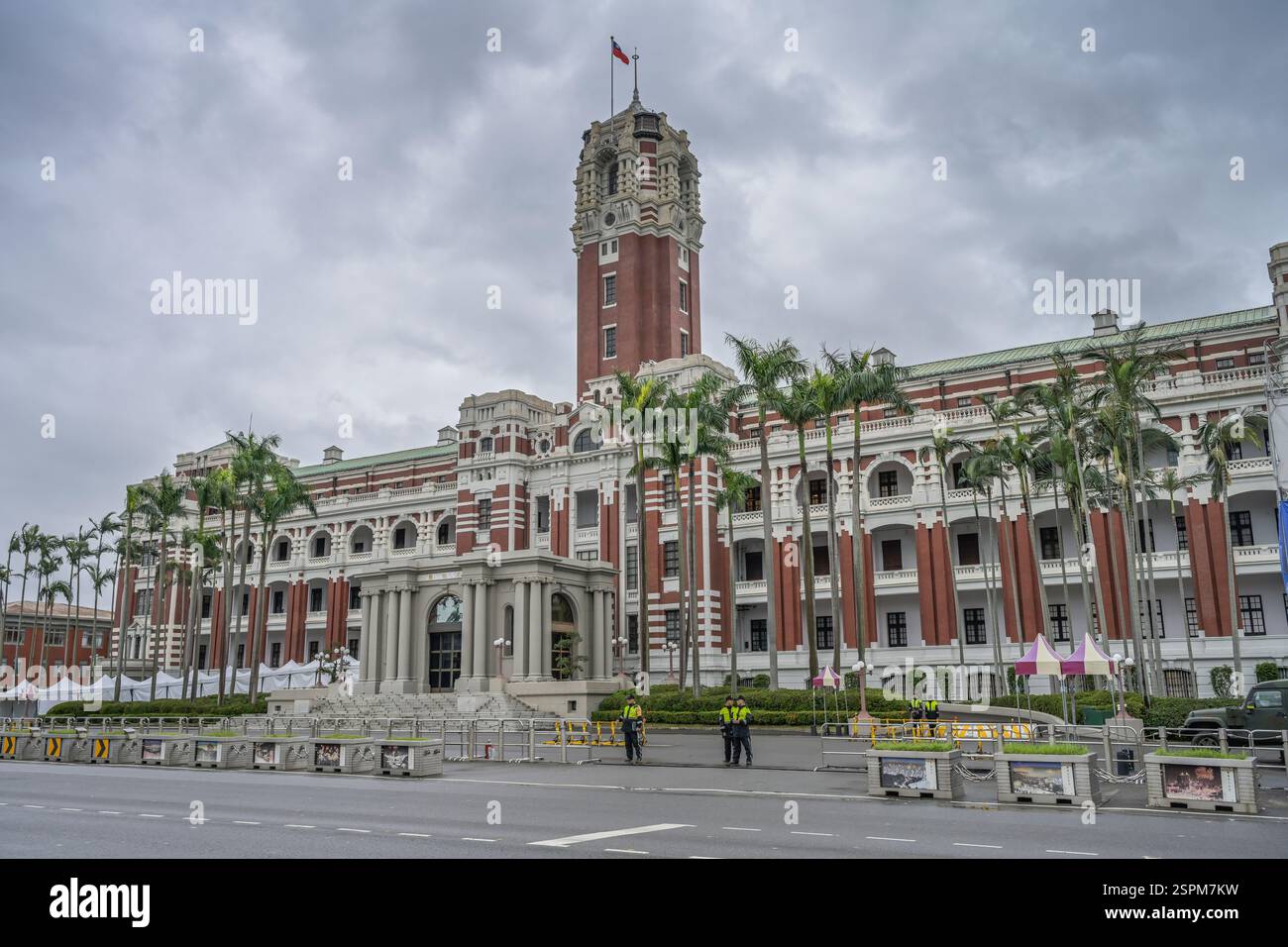 Presidential office building taipei hi-res stock photography and images ...