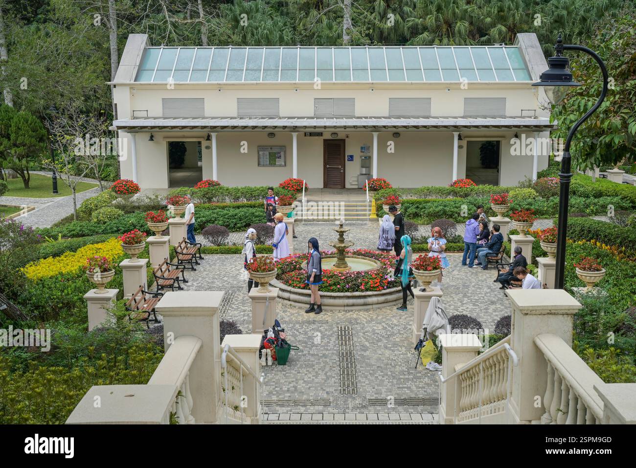 Victoria Peak Garden, Mount Austin playground, The Peak, Hongkong ...