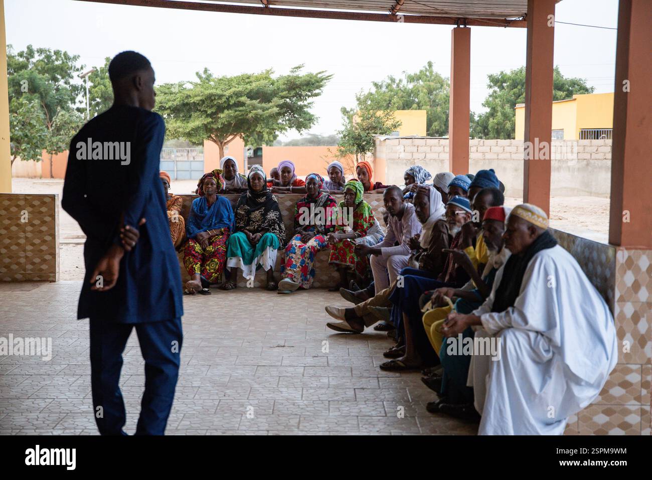 Residents from the resettlement villages gathered spontaneously at the ...