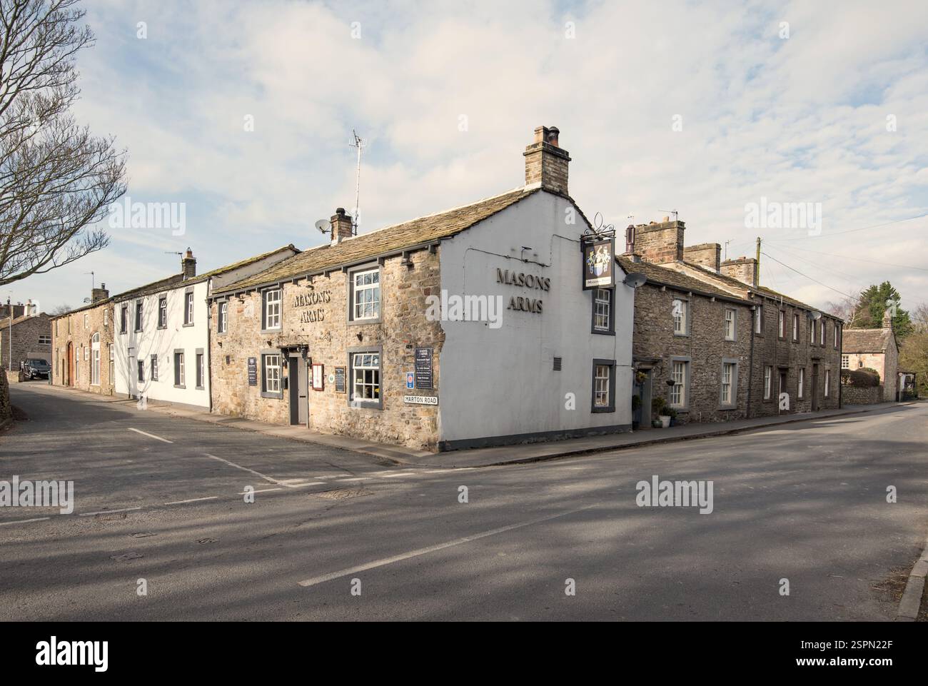 Image of the exterior of The Masons Arms in Gargrave, North Yorkshire ...