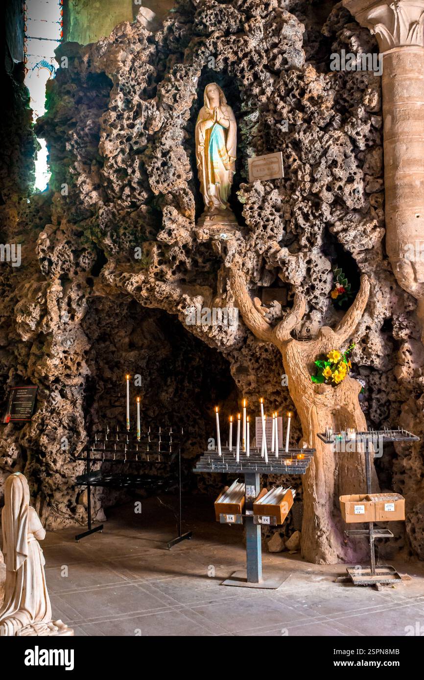 Interior ancient cave church hi-res stock photography and images - Alamy