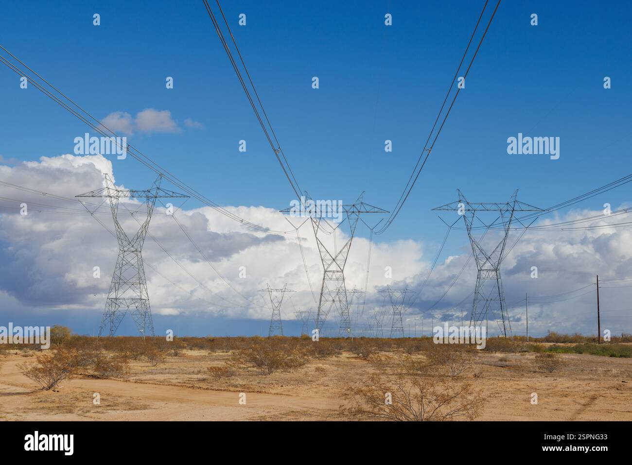 Electrical transmission towers high hi-res stock photography and images - Alamy