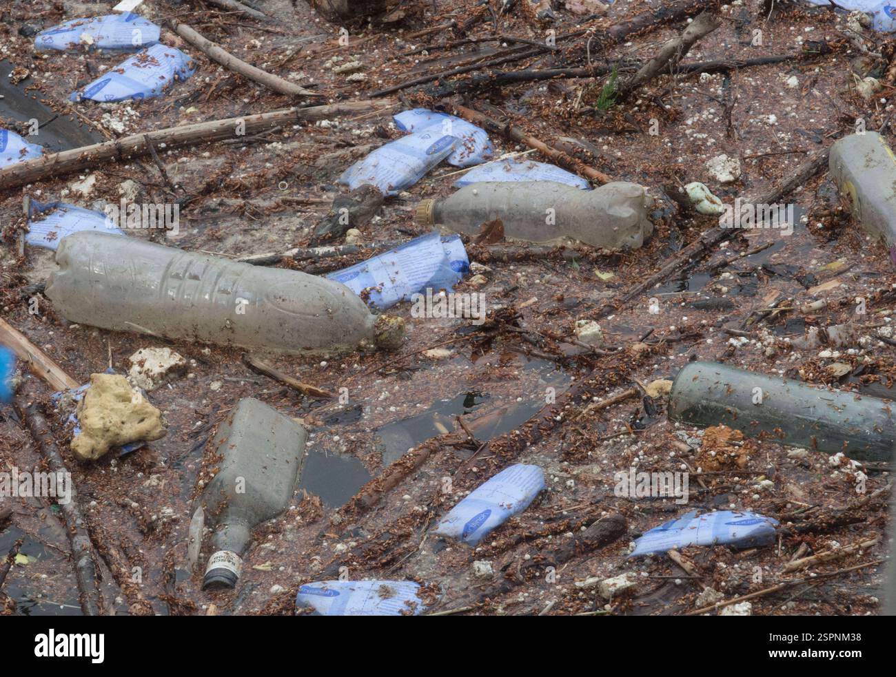 water pollution from plastics and waste, environmental pollution in ...