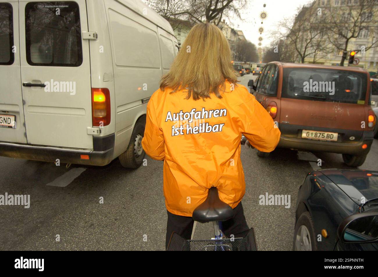 Particulate matter and exhaust pollution when cycling on the street ...