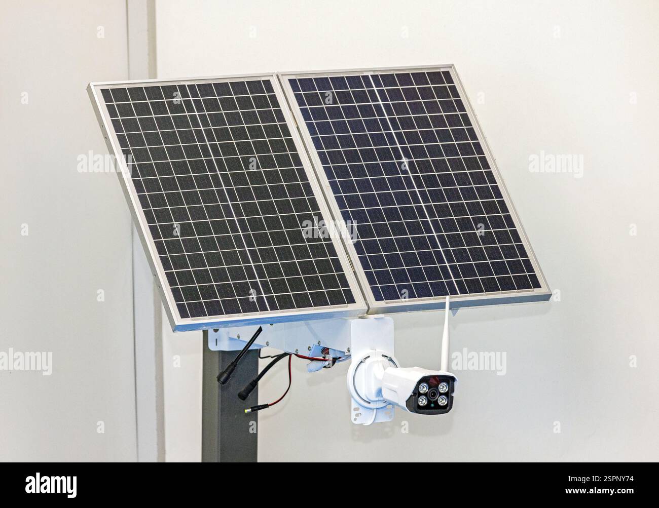 Wireless Surveillance Camera CCTV With Solar Panels Electric Power ...