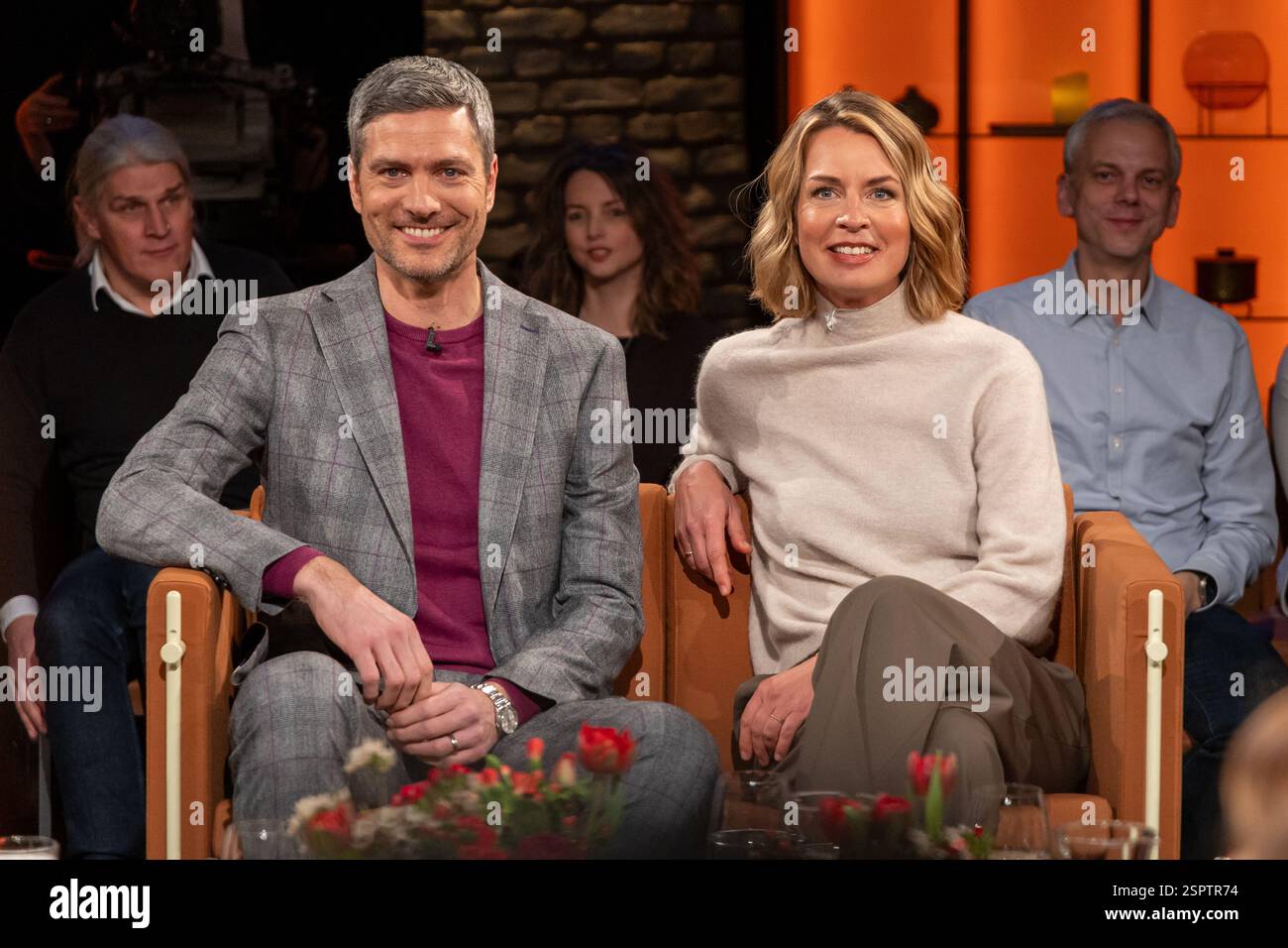 Bremen, Germany. 14th Feb, 2025. ARD presenters Ingo Zamperoni (l) and Jessy Wellmer pose during ...