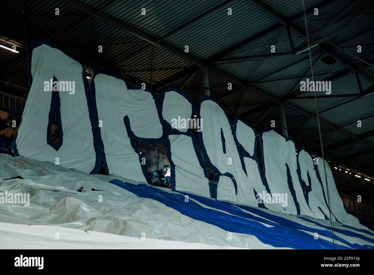 Magdeburg, Deutschland. 14th Feb, 2025. Choreo der Fans des 1. FC Magdeburg Original Pyro 2. Fu ...