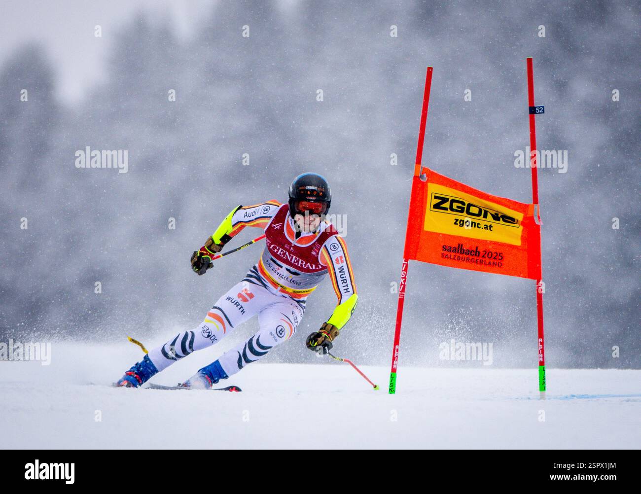 Saalbach Hinterglemm, Austria. 14th Feb, 2025. Alpine skiing: World ...