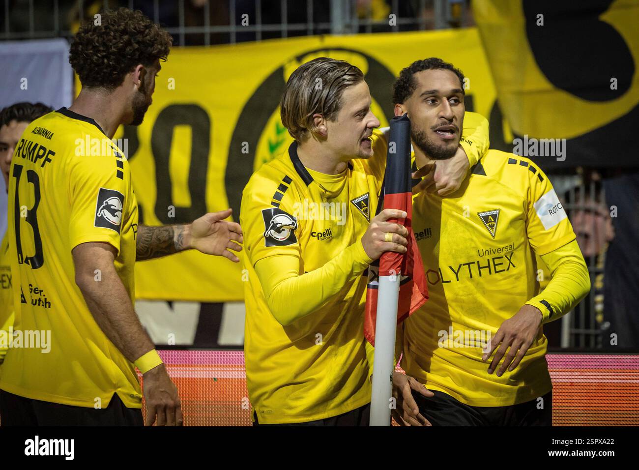 Jubel zum 0:1 durch Kevin Goden (Alemannia Aachen, 11) ; K?ln, 14.02. ...