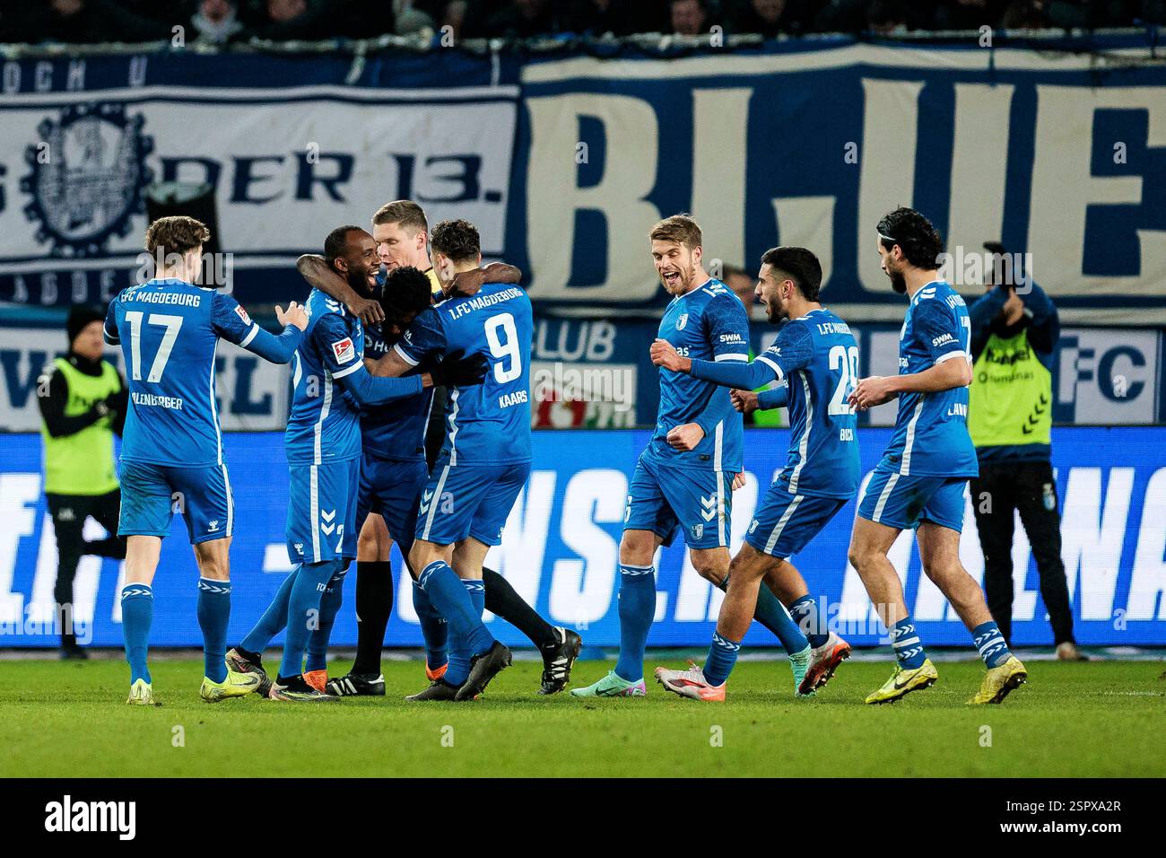 Magdeburg, Deutschland. 14th Feb, 2025. Jubel zum 1:0 durch Daniel Heber (1. FC Magdeburg, 15) 2 ...
