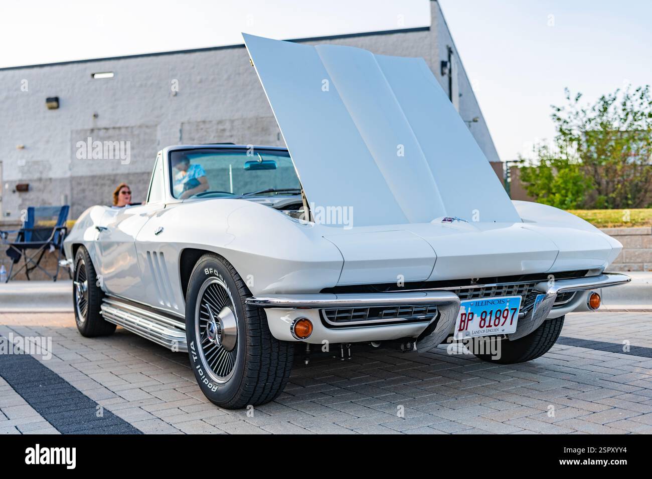Park Ridge, Illinois, USA - August 21, 2024: Chevy Corvette. Retro ...