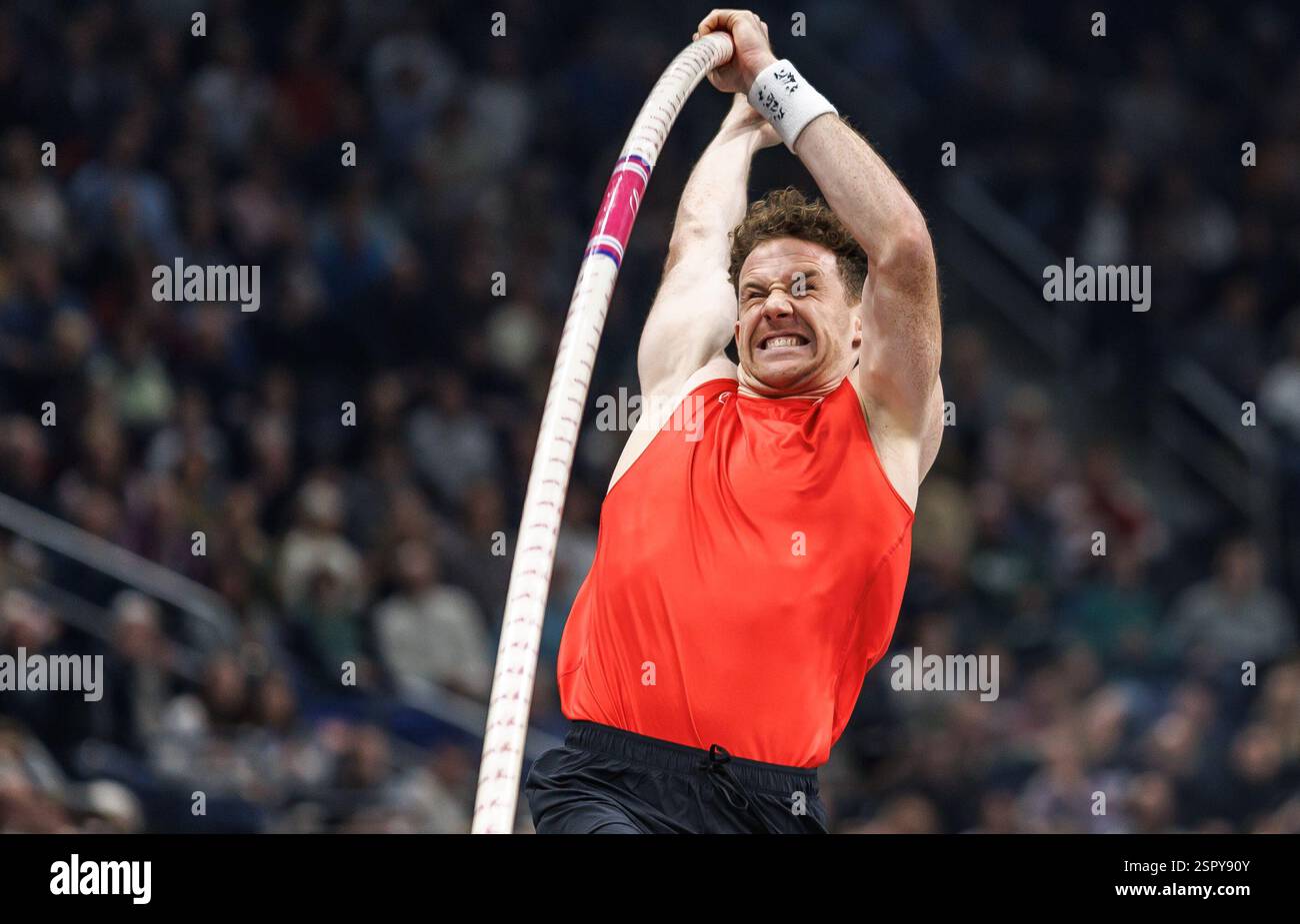 14 February 2025, Berlin: Athletics/Indoor: Meeting, Decision, Pole ...