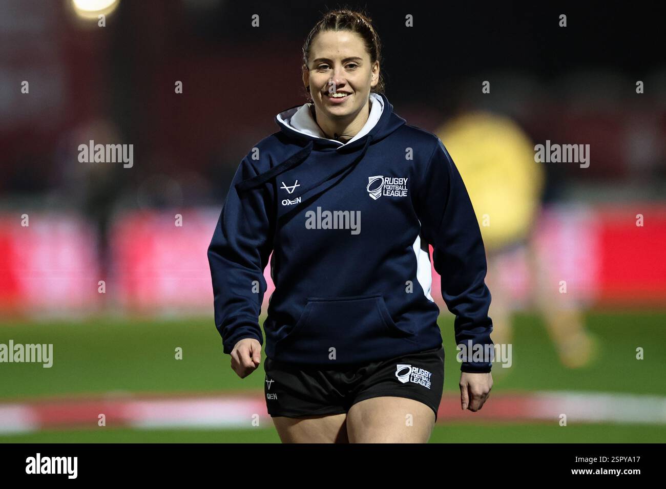 Kingston Upon Hull, UK. 14th Feb, 2025. Touch judge Tara Jones during ...