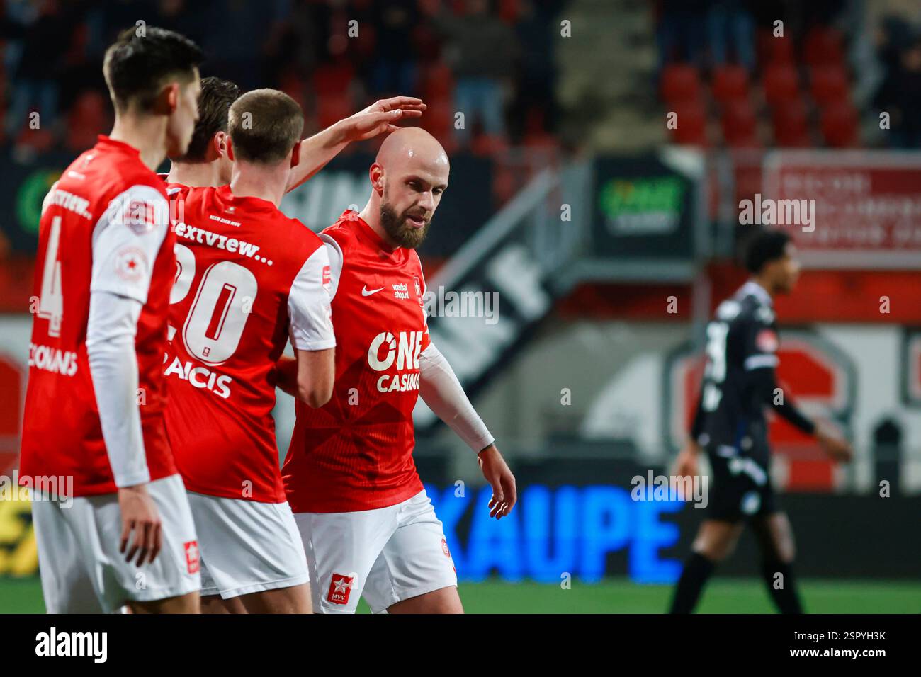 MAASTRICHT, NETHERLANDS - FEBRUARY 14: Bryan Smeets of MVV Maastricht ...