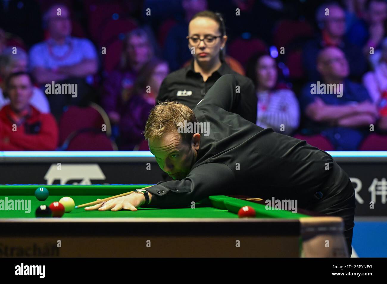 Ali Carter takes a shot during his quarter finals match against Joe O ...